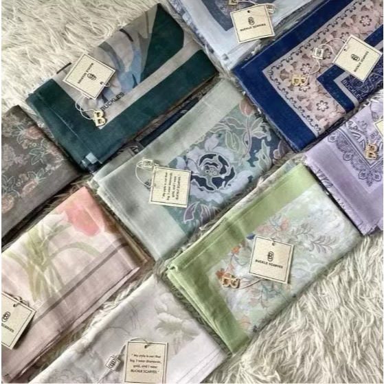 Jual HLM - Buckle Scarves Box Hijab Segi Empat Motif/ Jilbab Motif ...