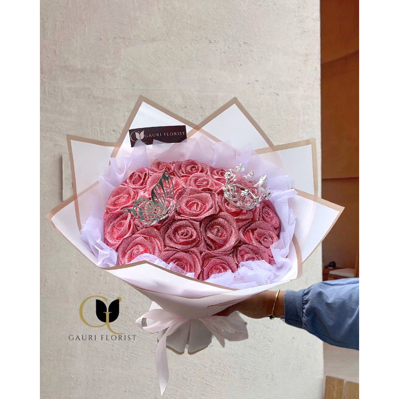 Jual 20 Tangkai Pink Rose Glitter Bouquet Gauri Florist Kediri | Bucket ...