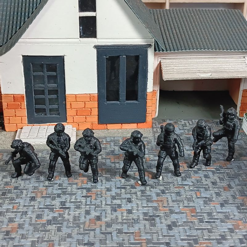 Jual Figure 1/64 set Police SWAT team Black | Shopee Indonesia
