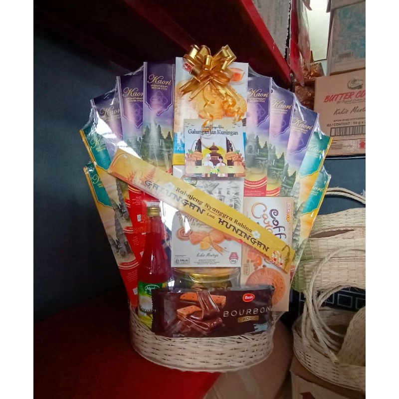 Jual Parcel Galungan Kuningan Nyepi Medium | Shopee Indonesia