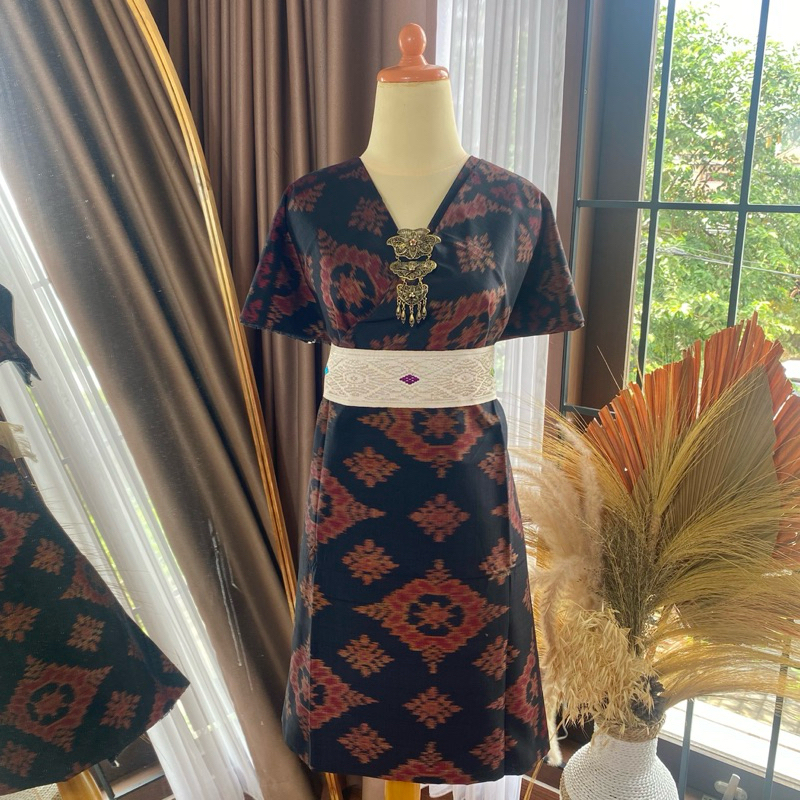 Jual KAIN TENUN ENDEK KHAS BALI MOTIF ANTIK PATRA HITAM GRINGSING ...