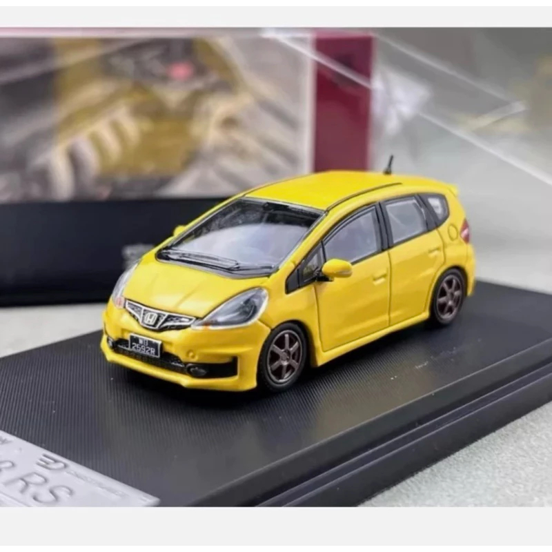 Jual Street Warrior 64 Honda Fit Jazz GE8 RS Yellow Limited Edition ...