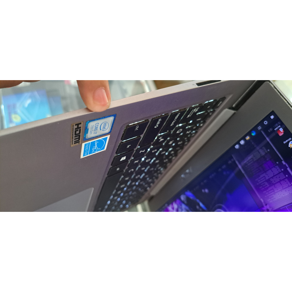 Jual Laptop ASUS Zenbook UX330 SLIM core i7 GEN 7 ram 8gb Keyboard ...