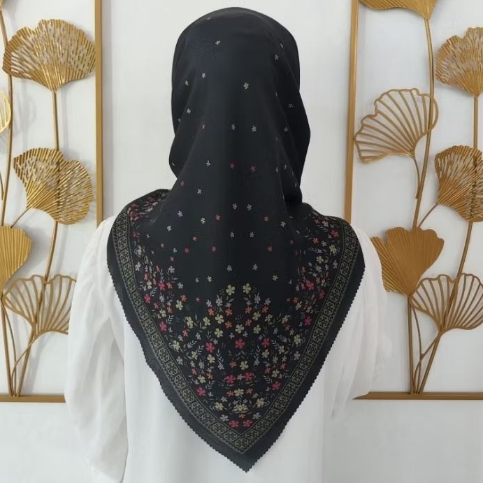 Jual Kerudung Motif Segi Empat Bunga Jilbab Segi Empat Voal Standar ...