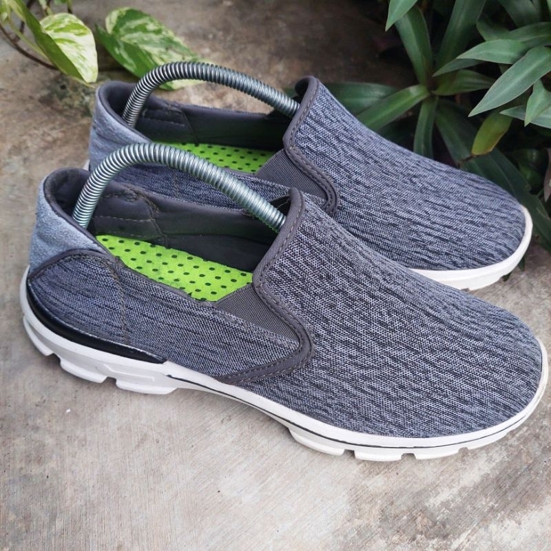 Jual sepatu sneakers second merk fladeo size 41(26cm) | Shopee Indonesia