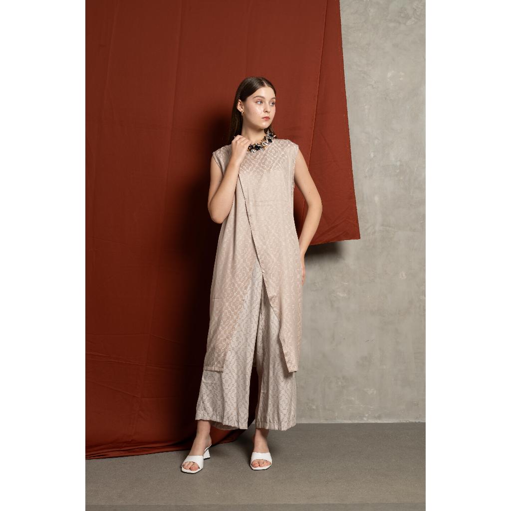 Jual Shaybee | Armayra Oneset Vest Raya Series | Oneset Vest Raya 2025 ...
