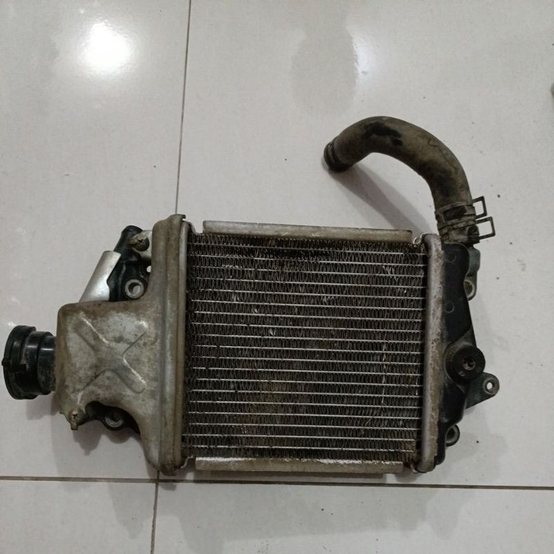 Jual Radiator Vario 150,original,bekas copotan | Shopee Indonesia