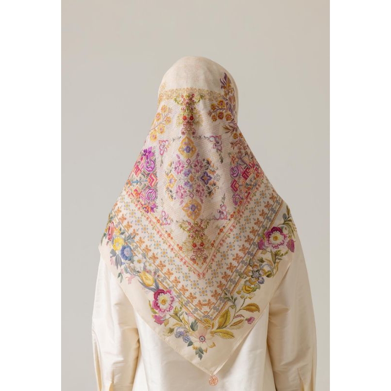 Jual Ria Miranda Milica Scarf | Shopee Indonesia