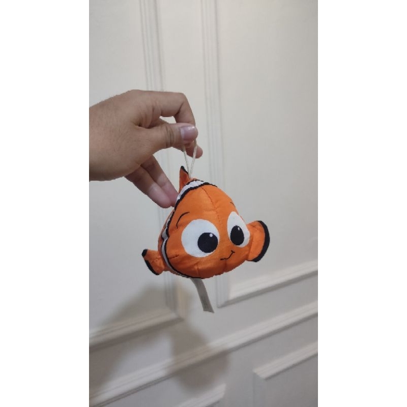 Jual boneka keychain bandai finding Nemo orange original Disney pixar ...