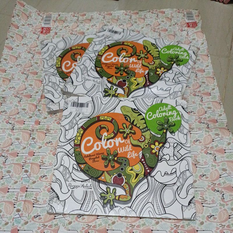 Jual Buku Adult Coloring Book - Color of wild life | Shopee Indonesia