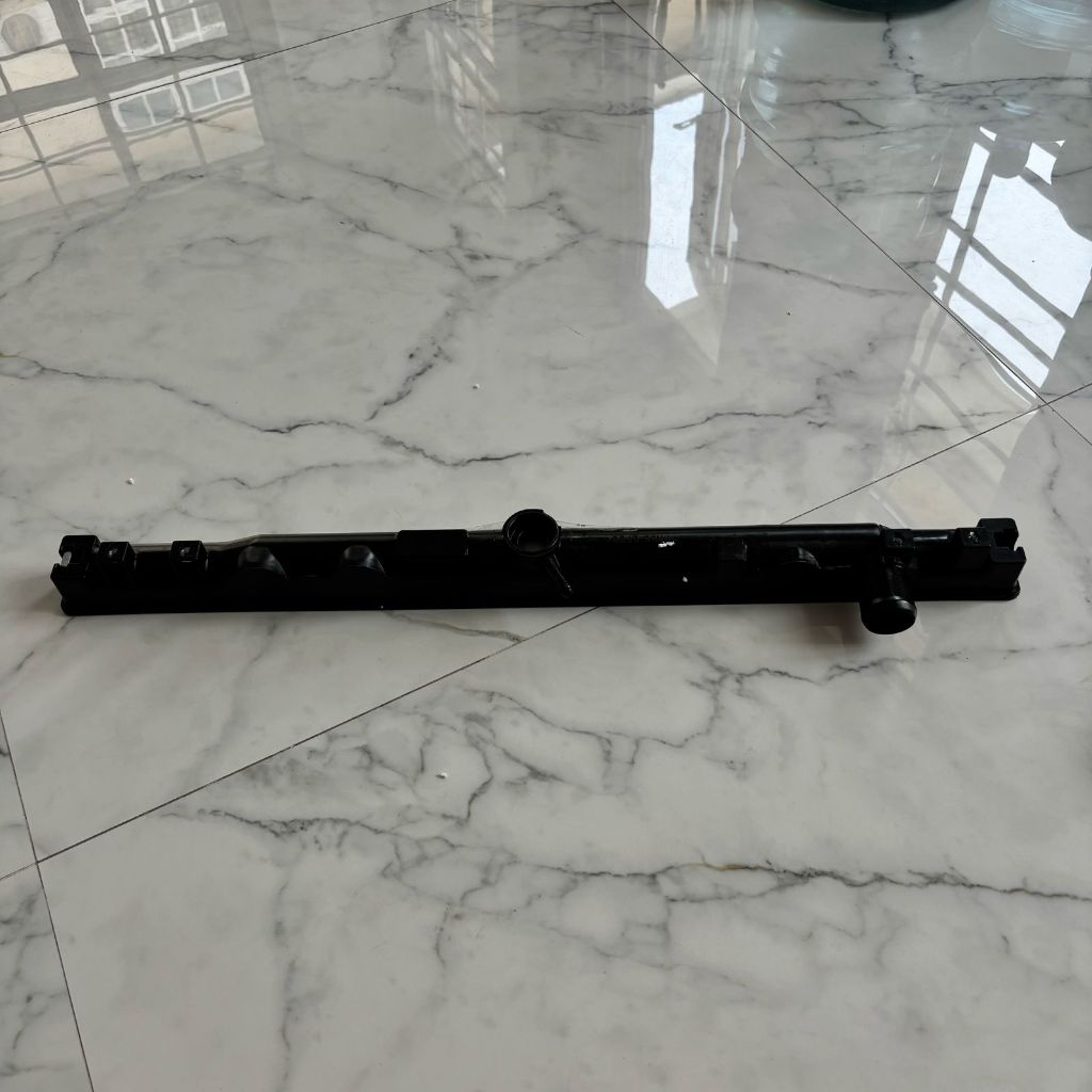 Jual UPPER TANK TUTUP RADIATOR ATAS INNOVA HILUX FORTUNER BENSIN 2004 ...