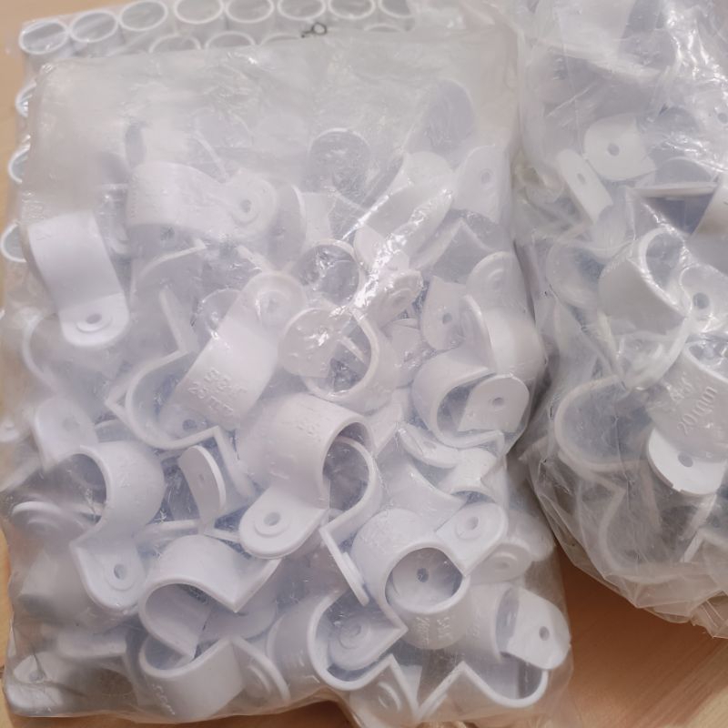 Jual Klem pipa conduit 20mm Klem Pipa Listrik 20 mm klem PVC conduit ...