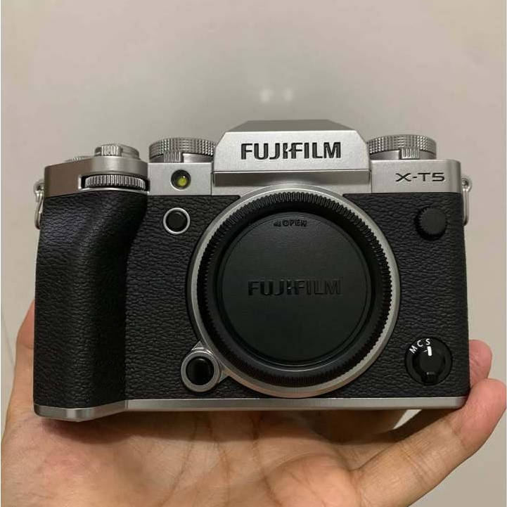Jual Fujifilm X-T5 XT5 Body Only | Shopee Indonesia