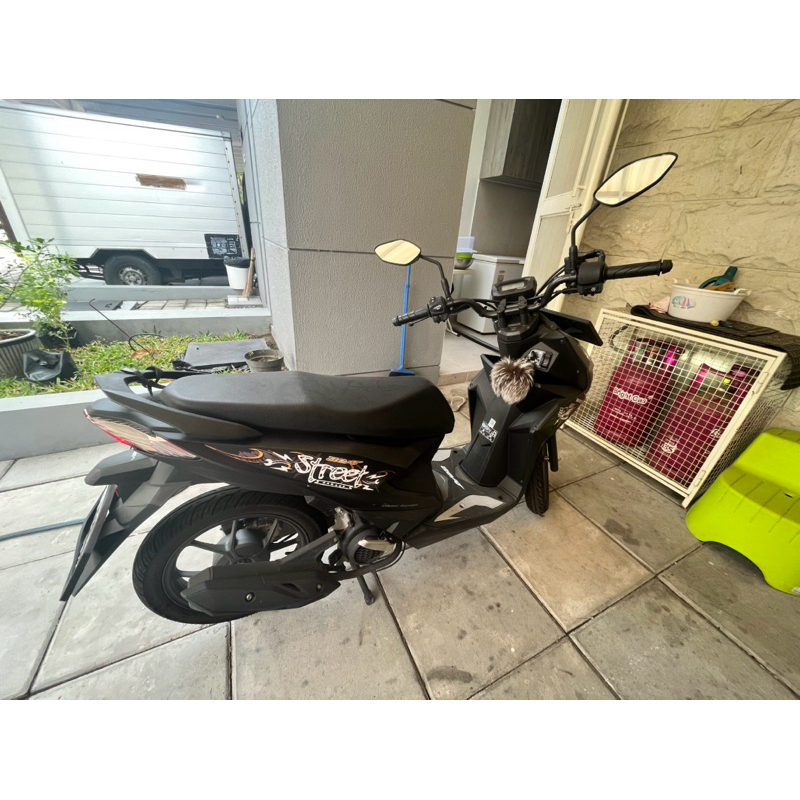 Jual Honda Beat Street 2022 bekas tangan pertama KM rendah LANGKA ...