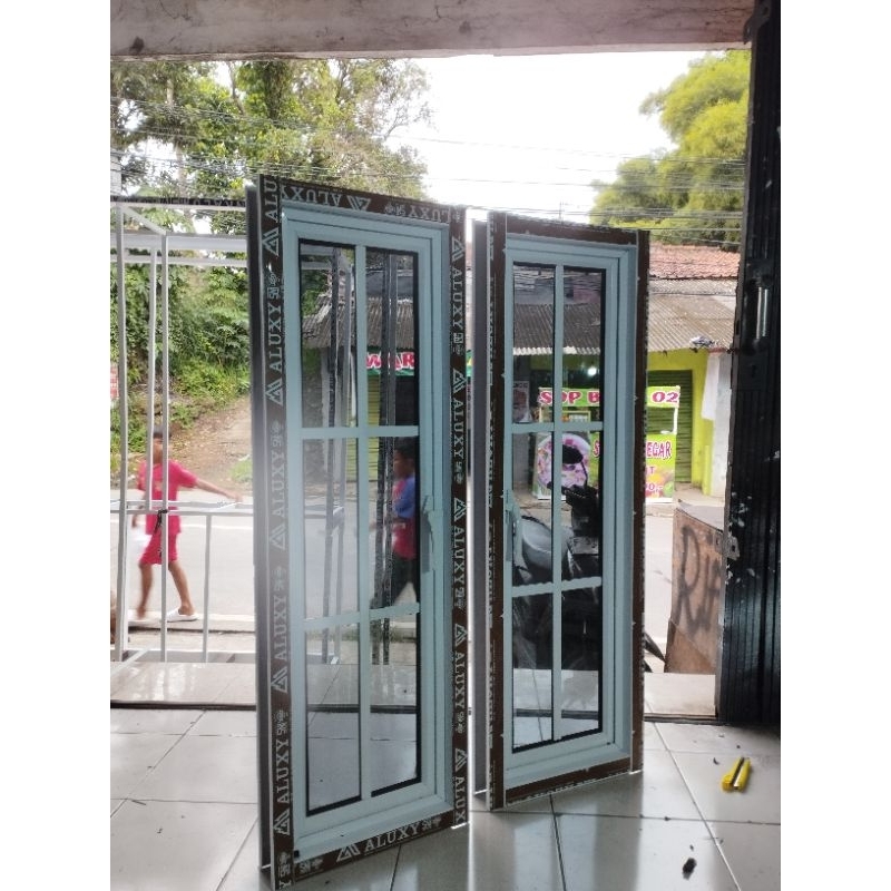 Jual kusen + Jendela aluminium kaca ryben full ornamen, jendela ...