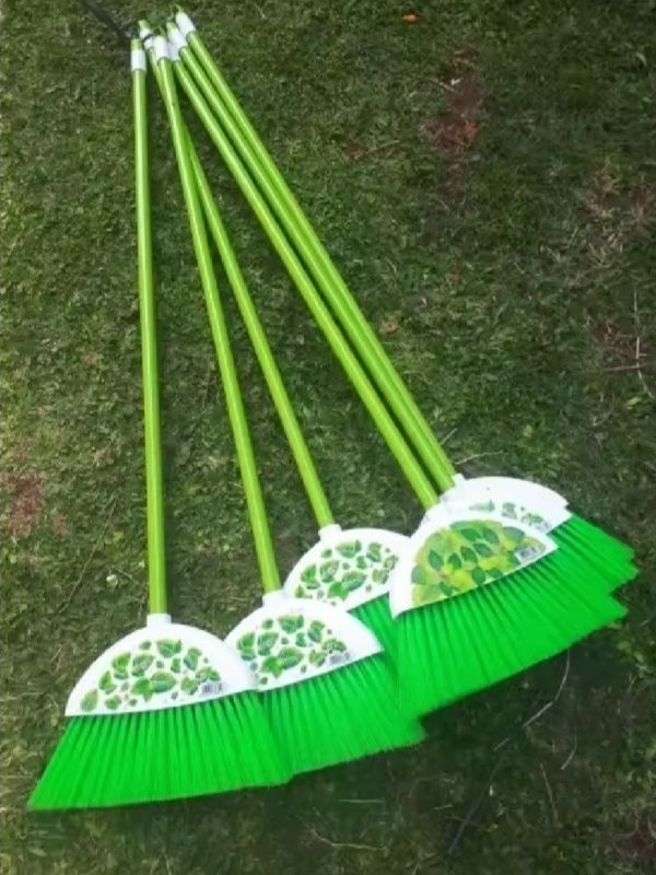 Jual Sapu lantai nilon plastik nagoya/sapu lantai nilon hijau dan pink ...