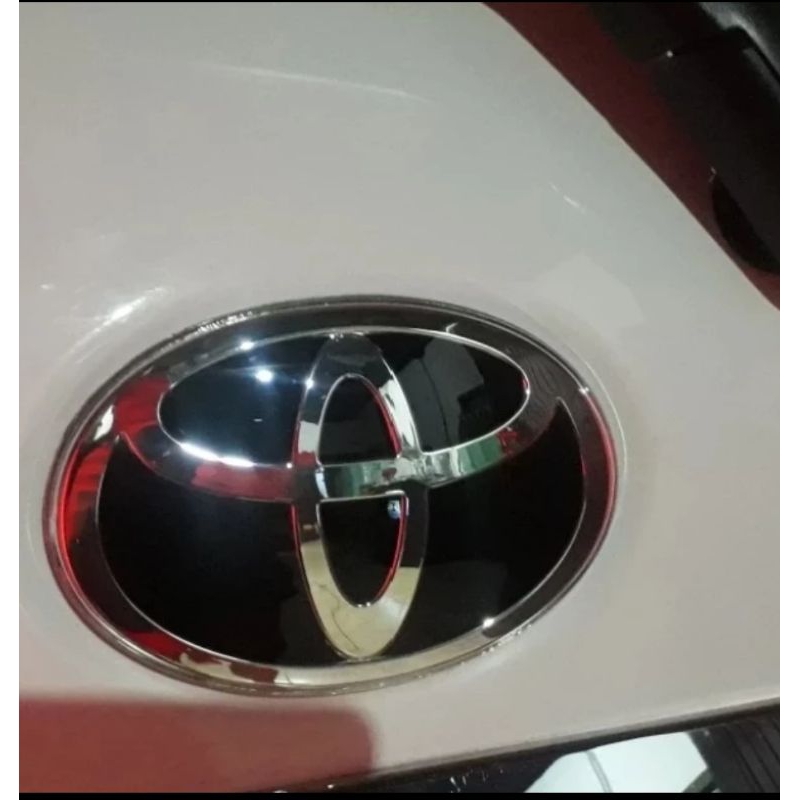 Jual emblem logo kaca belakang Fortuner legender | Shopee Indonesia