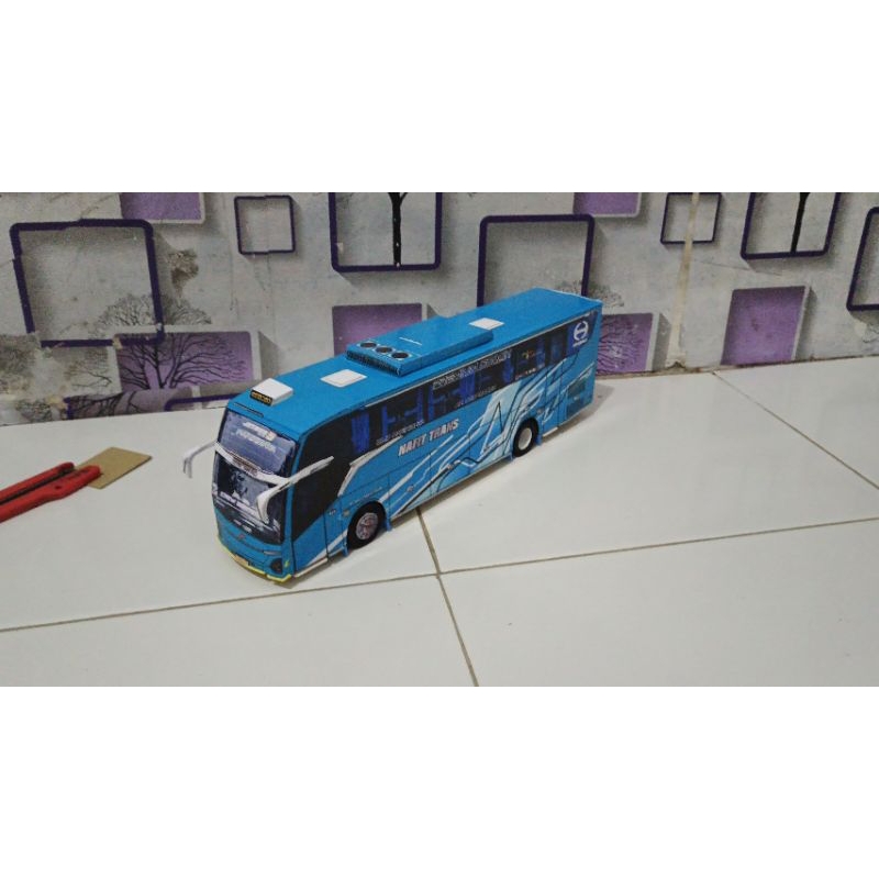 Jual miniatur papercraft bus skala 30 nafit trans david Beckham ...