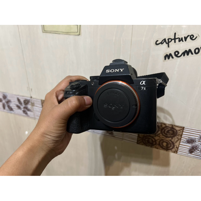 Jual Mirrorless Sony a7 mark II a72 lengkap box fullset body only ...