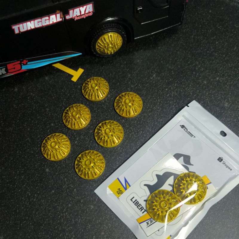 Jual Pelek/Velg LBWK Series miniatur Bus Basuri Plastik 2pcs Depan ...