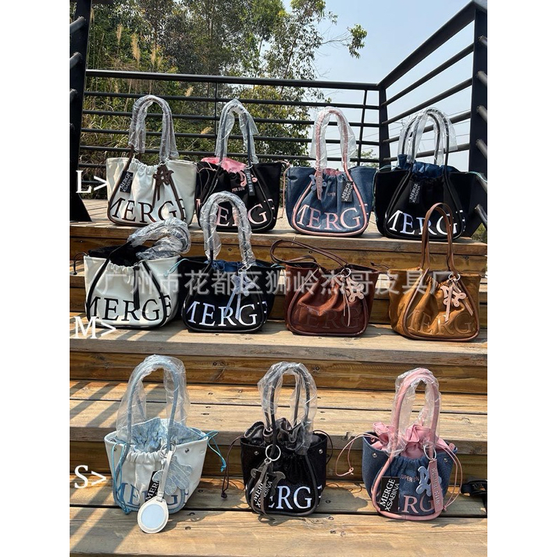 Jual TAS MERGE BAG CANVAS TOTE BAG 1:1 TOTE BAG VIRAL BANGKOK | Shopee ...