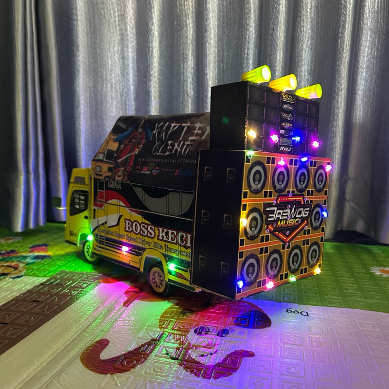 Jual Miniatur Truk Sound System Brewog Audio / Miniatur Truk Horeg | Shopee Indonesia