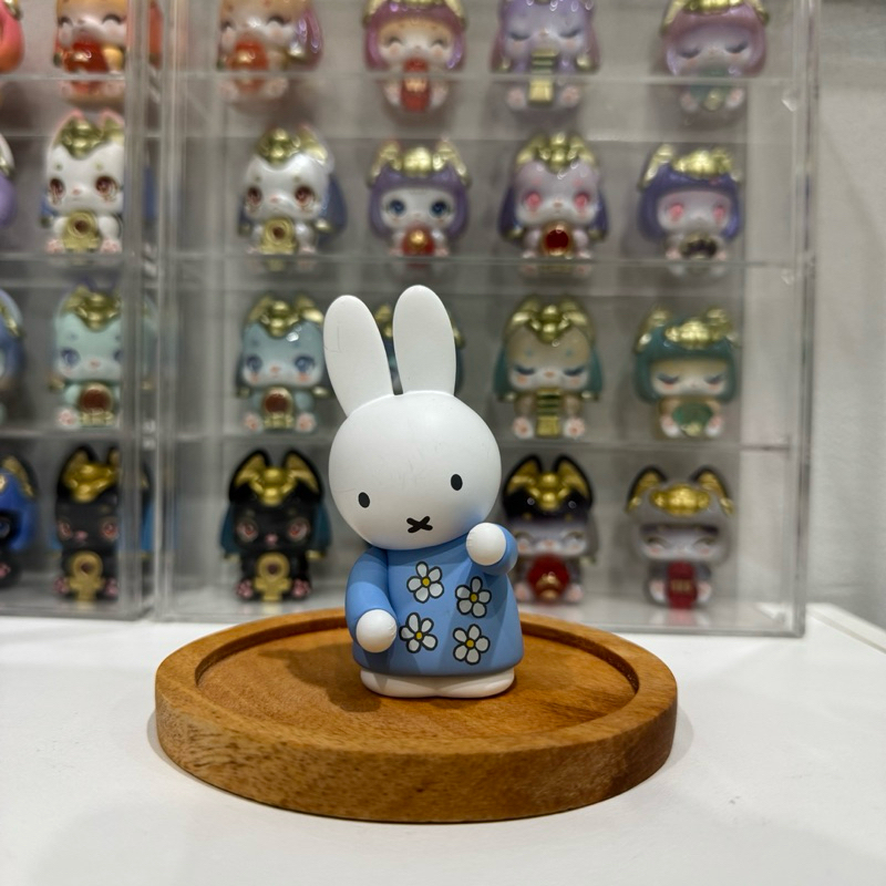 Jual Figur Miffy Jewelry Stand/Pen Holder (FIGURE ONLY) | Shopee Indonesia