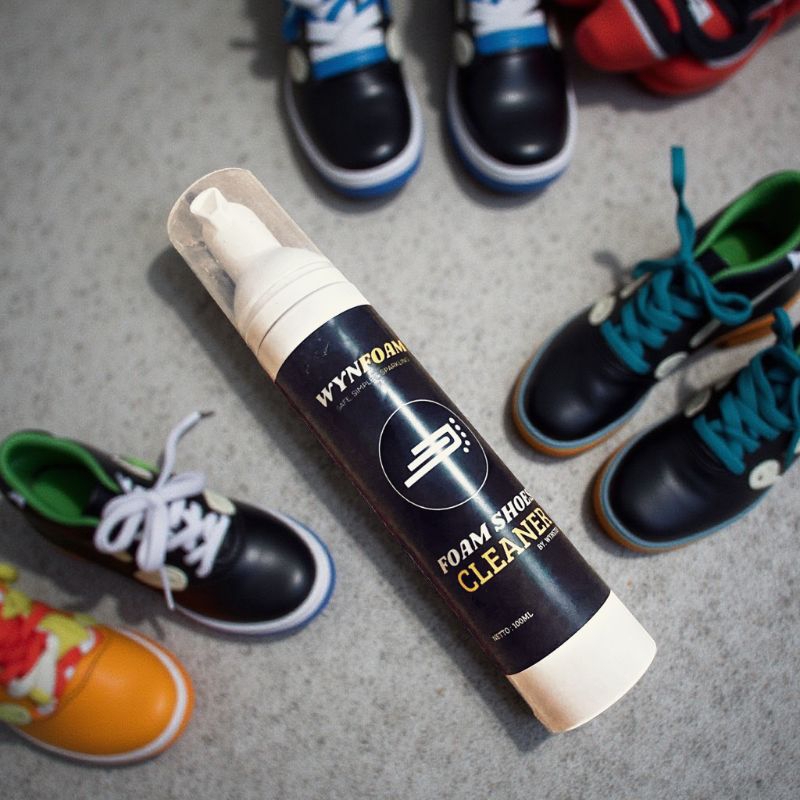 Jual Wynfoam Cleaner Shoes 100ml – Foam Pembersih instant Sepatu Tanpa ...