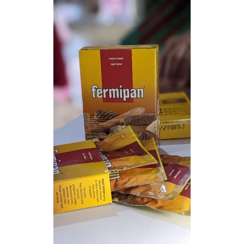 Jual Fermipan 1 kotak (isi 4 sachet) ragi kering instan dry yeast ...