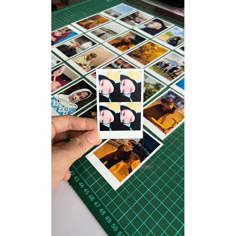 Jual FOTO POLAROID 2R ( 9 x 6cm ) PAKAI KERTAS FOTO, BUKAN KERTAS ART CARTON | Shopee Indonesia