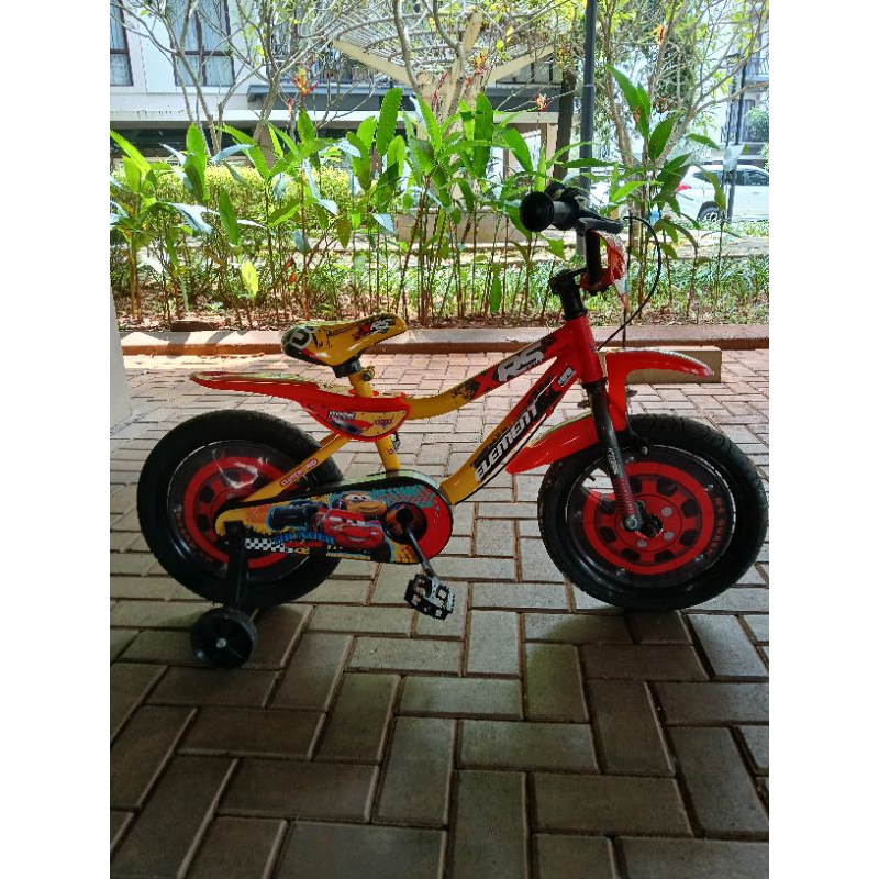 Jual Sepeda Anak Merk Element Extreme Lighting McQueen | Shopee Indonesia