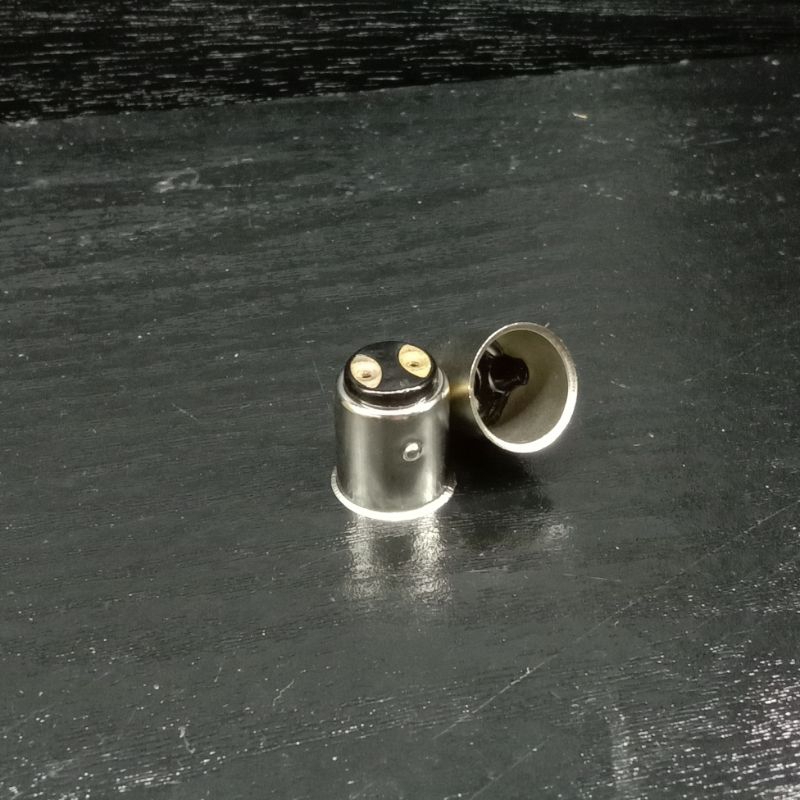 Jual Soket bayonet 2pin/soket rem bayonet motor 2 pin | Shopee Indonesia