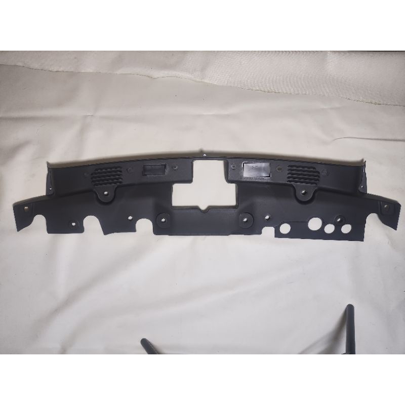 Jual Cover Dek Tutup Plastik Atas Radiator Bemper Bumper Depan ...