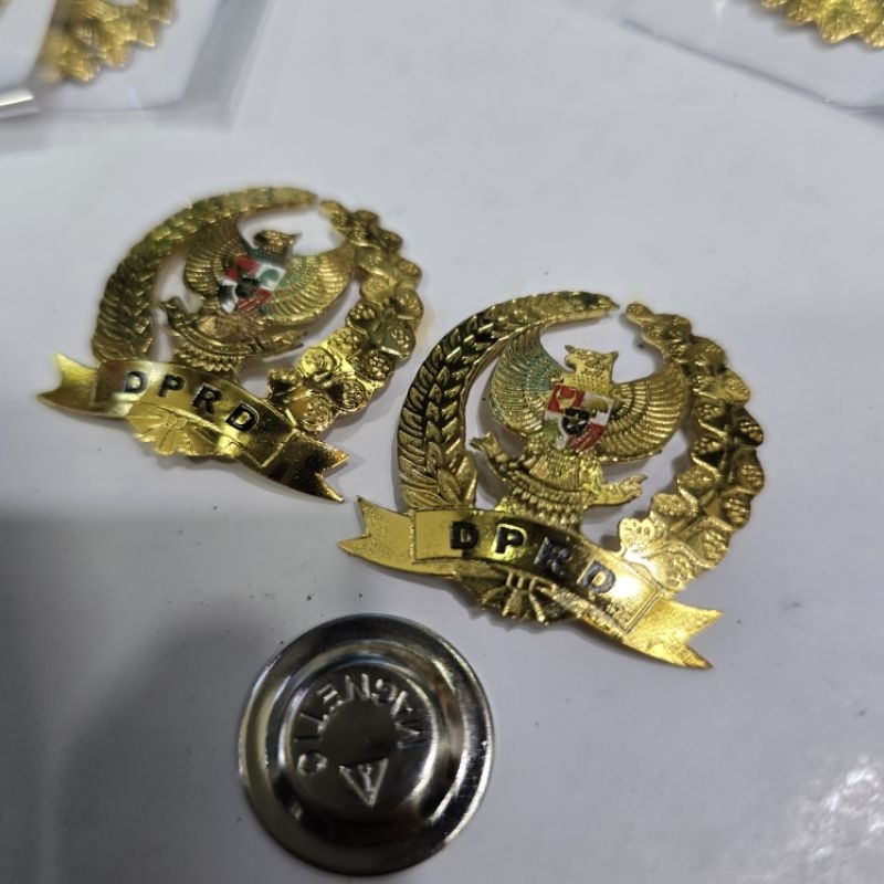 Jual pin DPRD | Shopee Indonesia