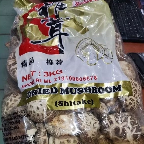 Jual Jamur hioko kering /shitake /payung/Grade A tebal ukuran 4_6cm ...