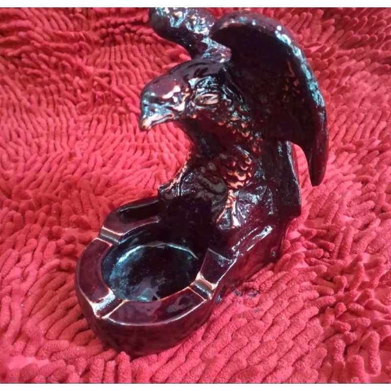 Jual asbak karakter burung elang resin | Shopee Indonesia