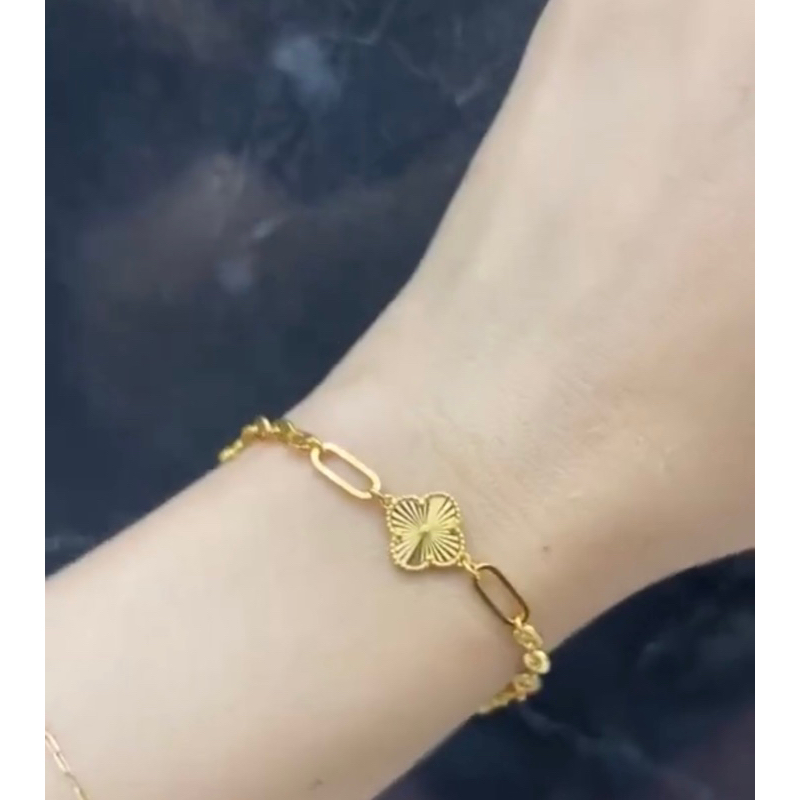 Jual gelang clover model terbaru full gold | Shopee Indonesia