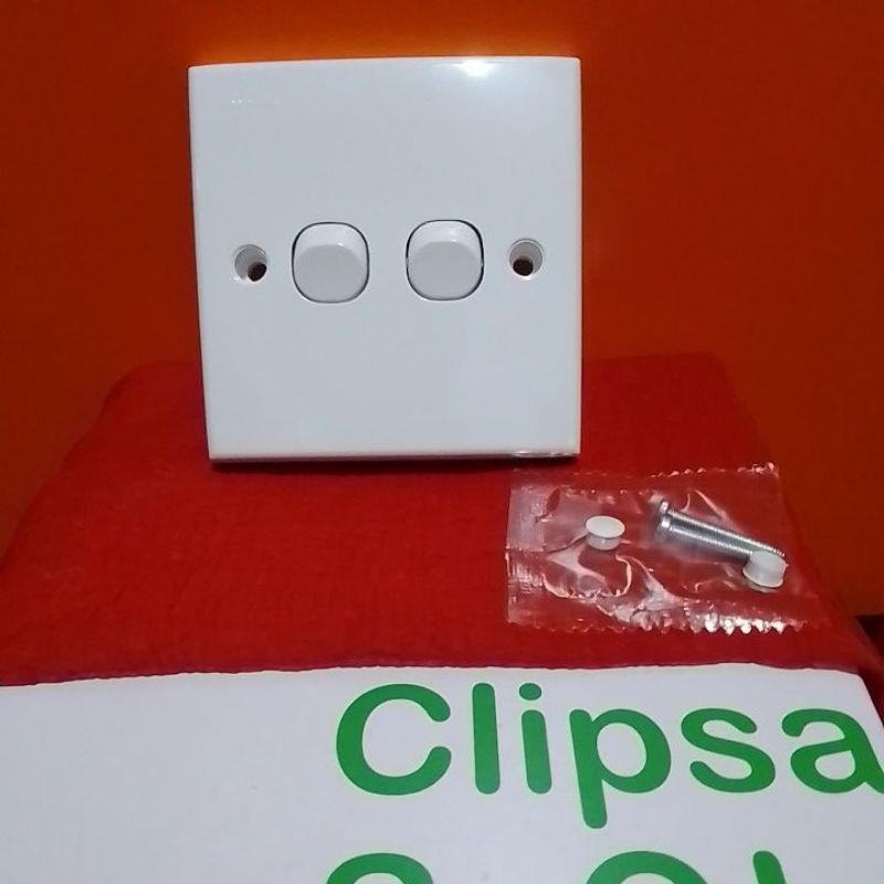 Jual saklar seri/ 2 gang 10amper merk Schneider/ clipsal tipe-E32/1/2A ...
