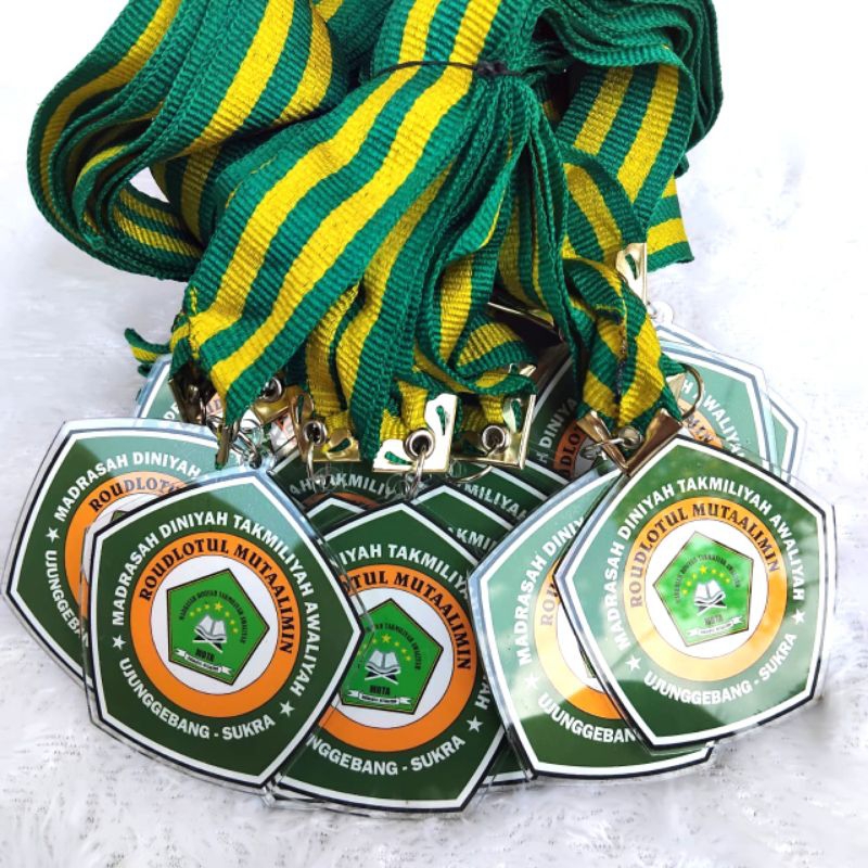 Jual Medali Wisuda Medali Kelulusan Medali Custom Mendali Akrilik ...