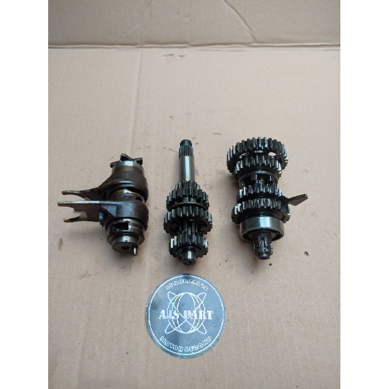 Jual Gear rasio Gigi rasio Transmisi Gearbox Capit udang Revo Absolute ...