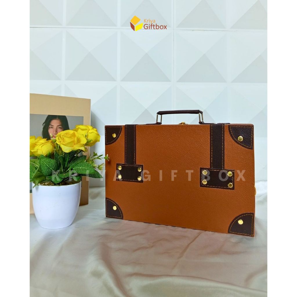 Jual Box Hampers Koper Vntage Multifungsi Untuk Hadiah Souvenir Acara ...