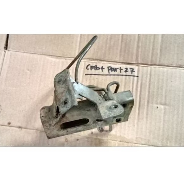 Jual bracket Dudukan Panel Dasi Tameng Yamaha Jupiter MX 135 Ori Bekas ...