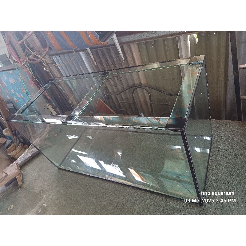Jual Aquarium kaca 120x50x50 full 10mm | Shopee Indonesia