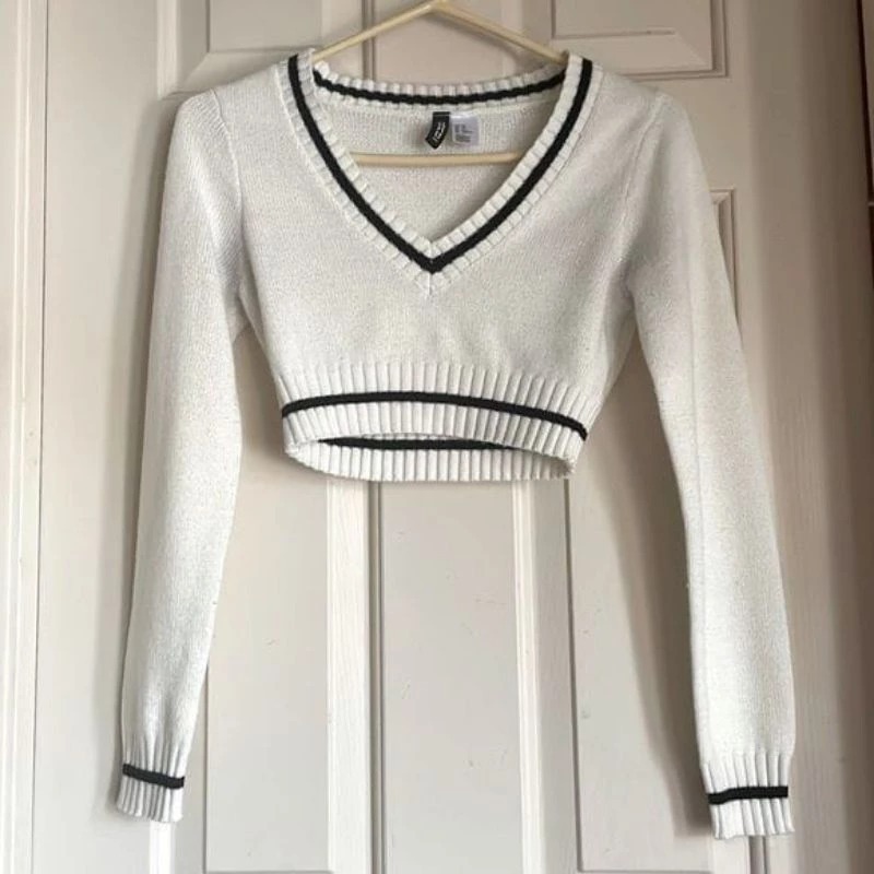 Jual Cropped V-neck Sweaters Atasan Rajut Wanita Baju Lengan Panjang Fashion Korean Style Blouse ...