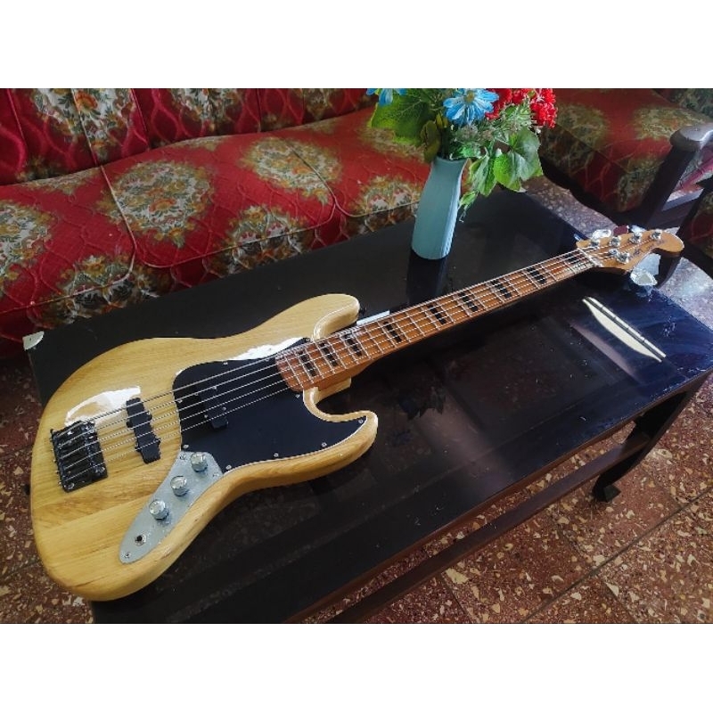 Jual Bass Elektrik Senar 5 Fender Jazzbass.. Bass Elektrik Fender ...