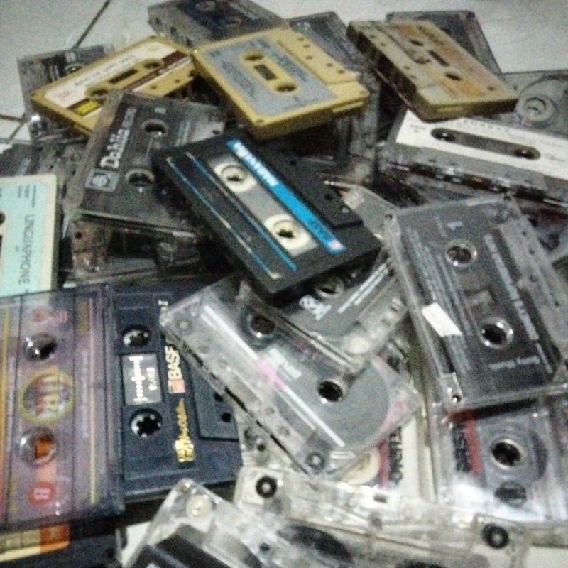 Jual "kaset pita jadul non box,masih berfungsi"minimal pembelian 5 pcs ...