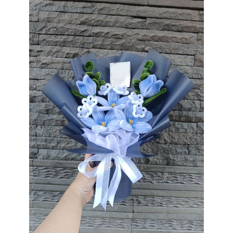 Jual Royal Blue Pipe Cleaner Flower Bouquet / Bucket Kawat Bulu / Buket ...