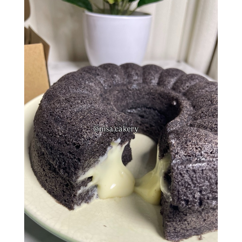 Jual PREMIUM Bolu Ketan Hitam Keju Lumer Viral DIKIRIM HARI YANG SAMA ...