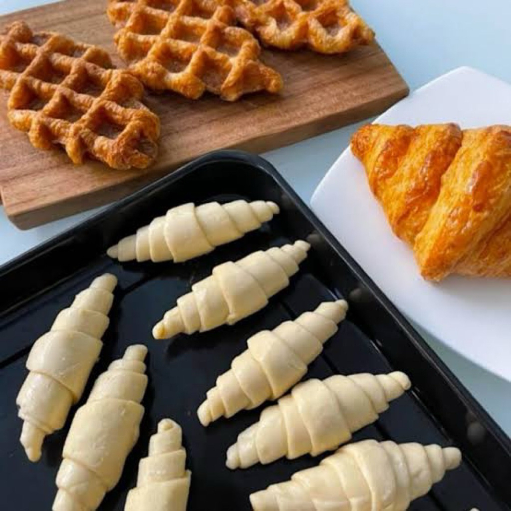 Jual Frozen Croissant Bonpatis 30 gram / Croissant Dough | Shopee Indonesia