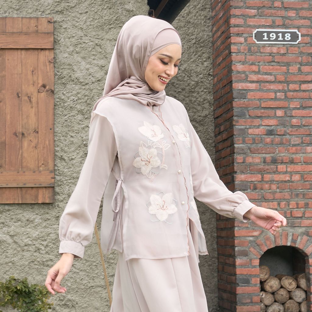 Jual GIYOMI ID - Kirana Dress / Dress Wanita / Dress Bahan Royal Silk ...